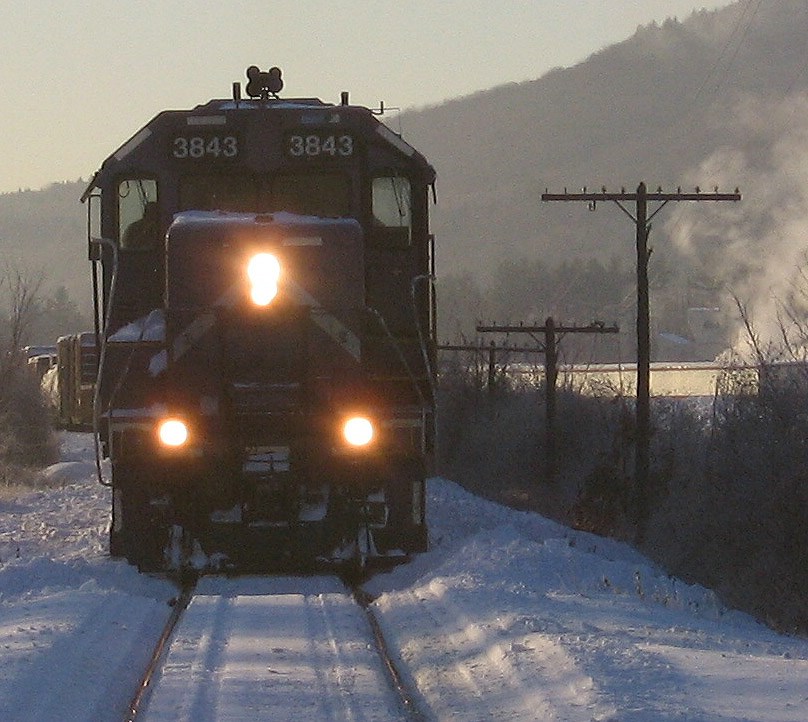 GEXR 3843 on mainline